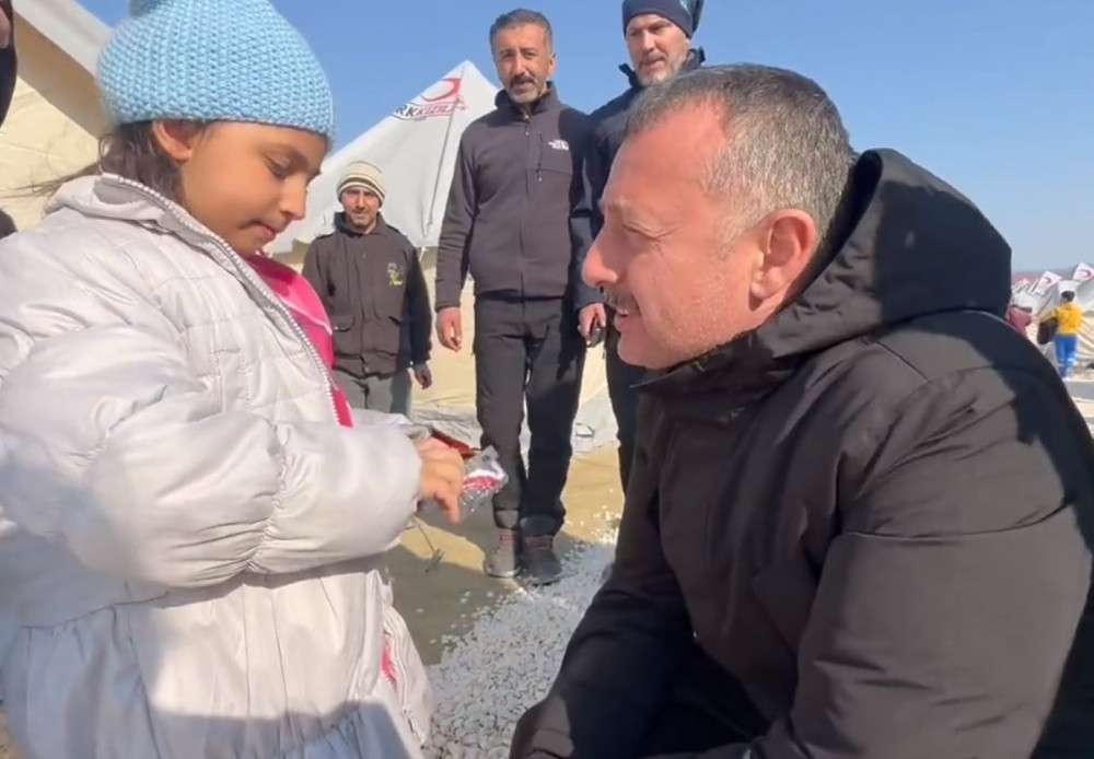 HATAY DEFNE’DE ÇADIR KENT VE SAHRA HASTANESİ KURULUMUNA BAŞLANDI
